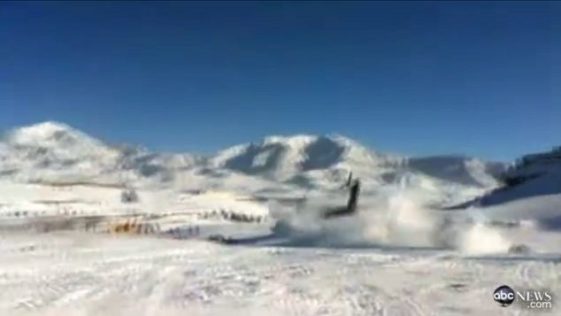 Dramatic footage shows U.S. Apache crashing in snow in Afghanistan ...