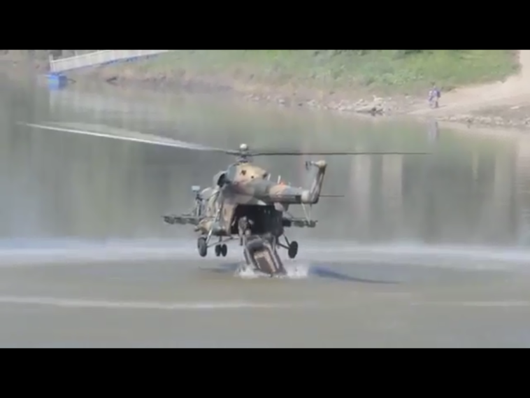 MH86 Helicopter Base demonstration flight over Tisza River, Szolnok ...