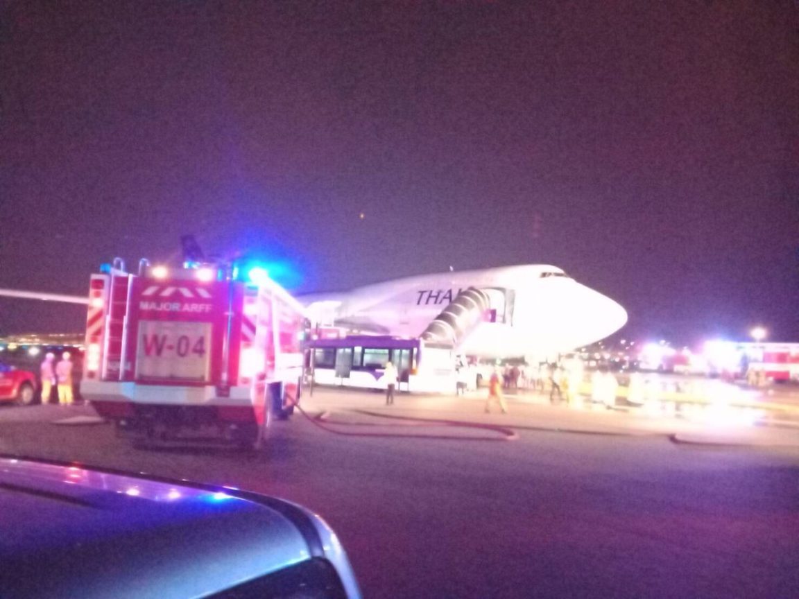 Thai Airways; a Boeing 747-400 skids off Bangkok Suvarnabhumi runway ...