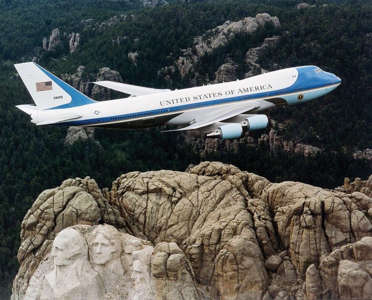 Little Known Facts About the Air Force One - Crew Daily