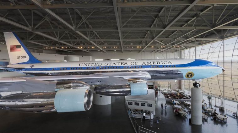 Little Known Facts About the Air Force One - Crew Daily