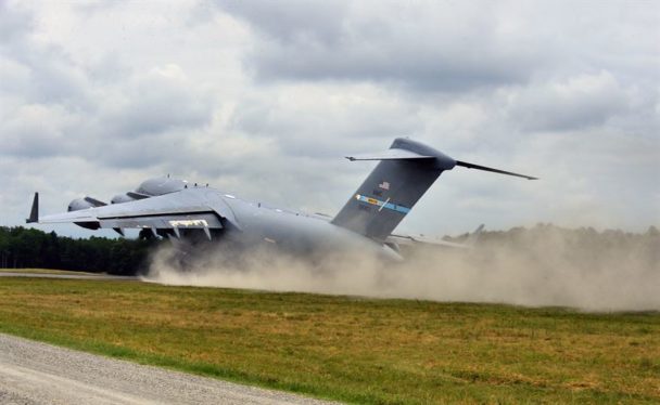 Amazing facts about the Boeing C-17 Globemaster III - Crew Daily