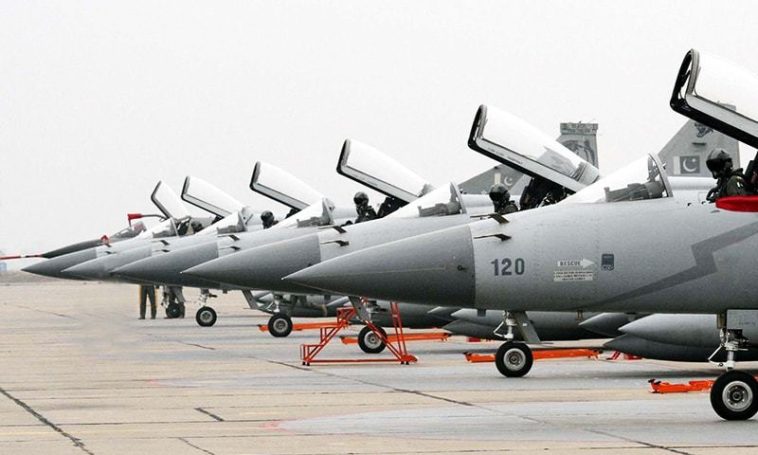 Amazing Facts About the CAC/PAC JF-17 Thunder - Crew Daily