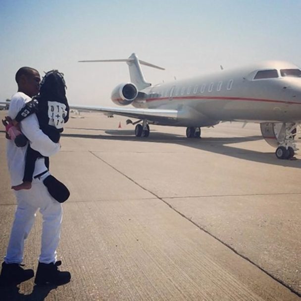 Top 10 Luxurious Private Jets Celebrities Own - Crew Daily