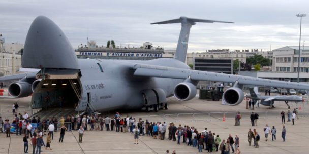 Top 10 Largest Military Transport Aircraft - Crew Daily
