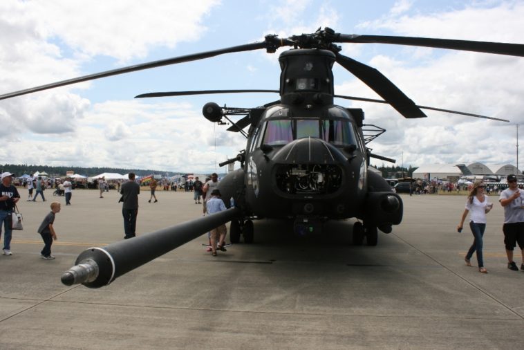 Amazing facts about Boeing CH-47 Chinook; The Military Helicopter ...