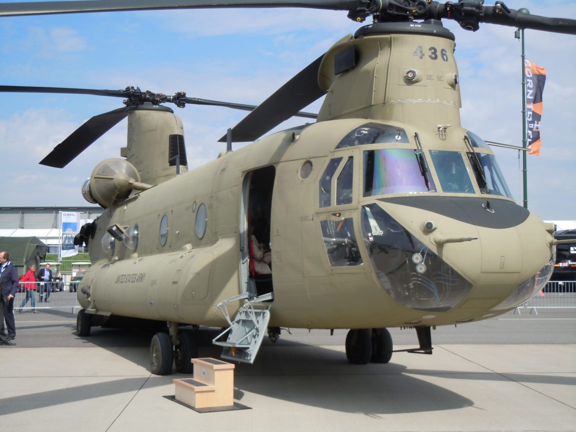 Amazing facts about Boeing CH-47 Chinook; The Military Helicopter - Crew Daily