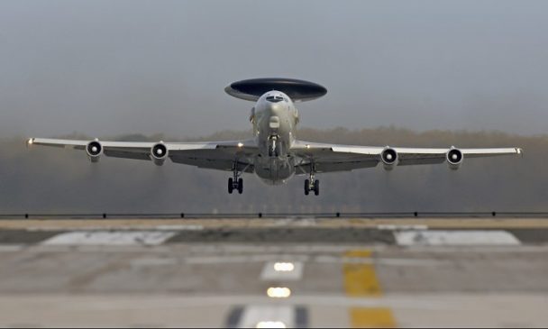 Interesting Facts about the Boeing E-3 Sentry - Crew Daily