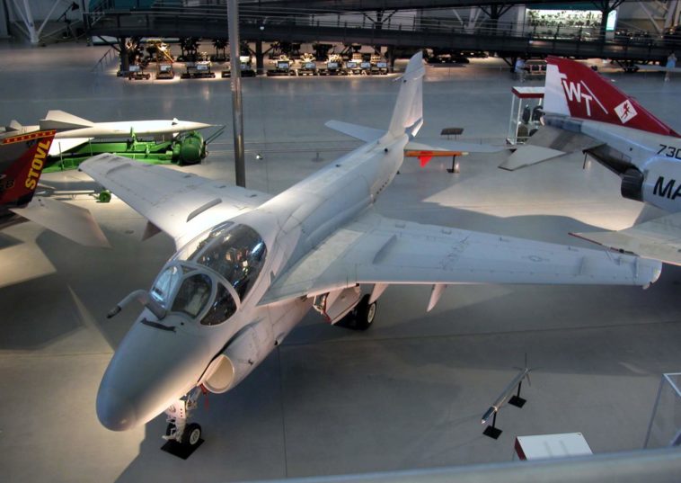 Amazing facts about the Grumman A-6 Intruder - Crew Daily