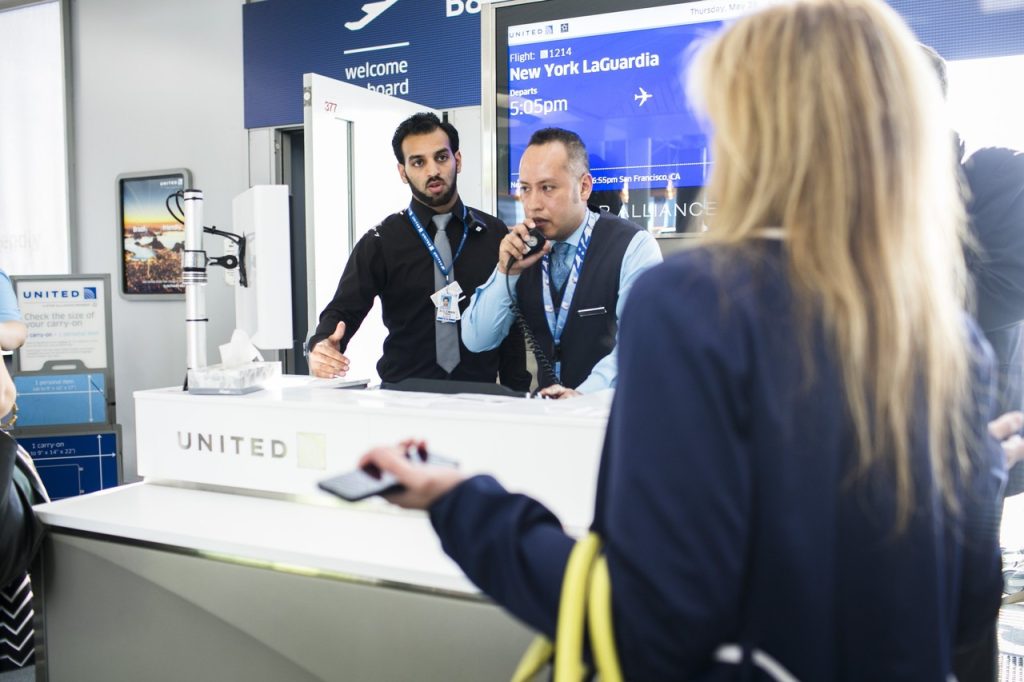 Air Travel Experts Reveal Secrets of Airport Boarding - Crew Daily