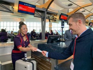 Air Travel Experts Reveal Secrets of Airport Boarding - Crew Daily