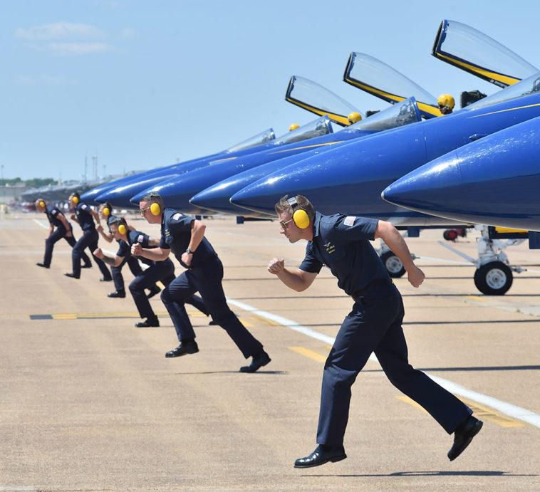 Comparison of Flight Demonstration Teams; Blue Angels VS Thunderbirds ...