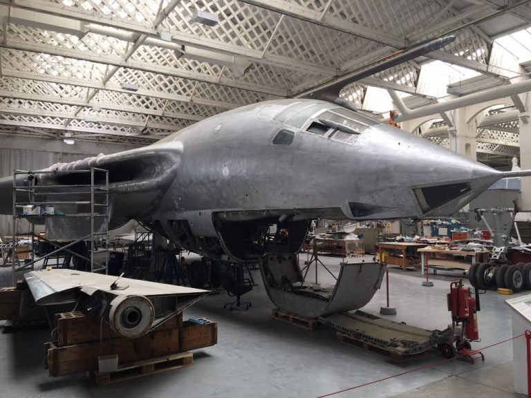 Amazing facts about the Handley Page Victor; the Bomber and the Aerial ...