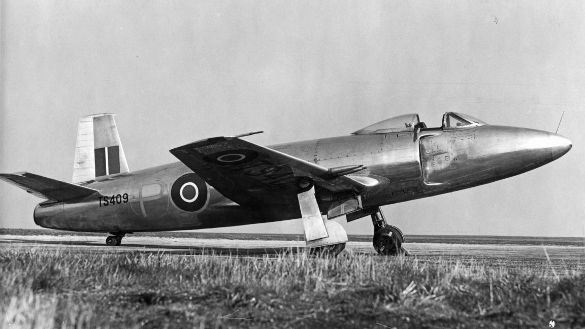 Supermarine Attacker: Royal Navy FAA's (Fleet Air Arms) first Jet ...