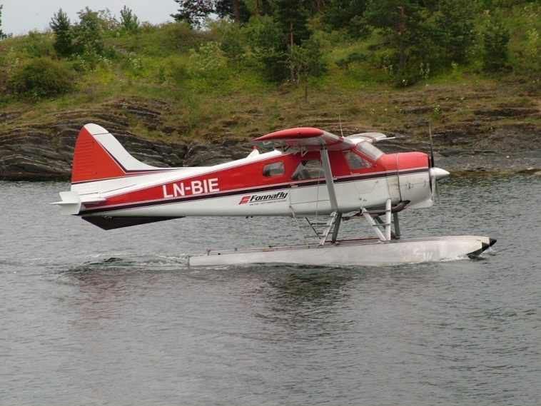 de Havilland Canada DHC-2 Beaver: Civilian STOL (Short Take-Off landing ...